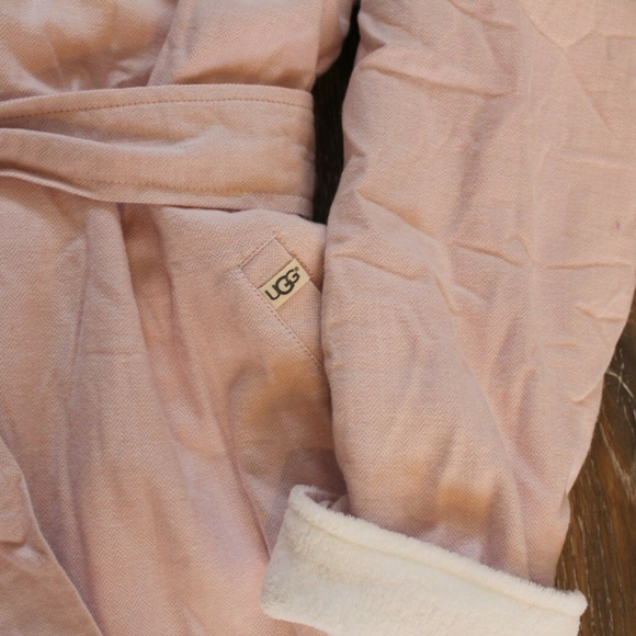 UGG | Intimates & Sleepwear | Ugg Anika Plush Luxury Robe Pink New ...